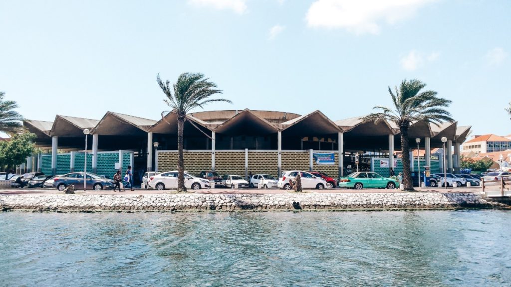 Hoogtepunten Punda Curaçao: 14 mooie plekken | Kim around the World