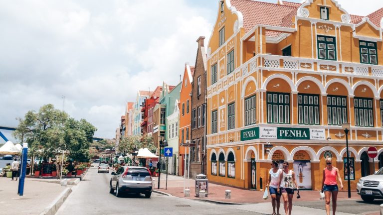 Hoogtepunten Punda Curaçao: 14 mooie plekken | Kim around the World