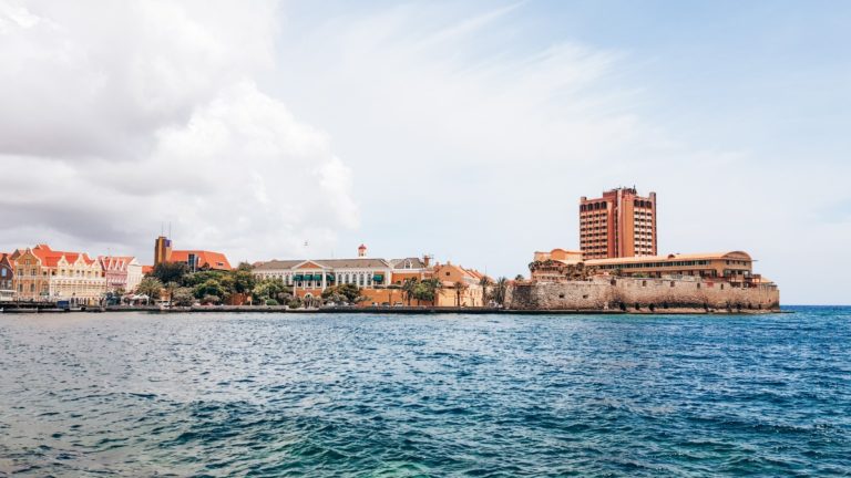 Hoogtepunten Punda Curaçao: 14 mooie plekken | Kim around the World