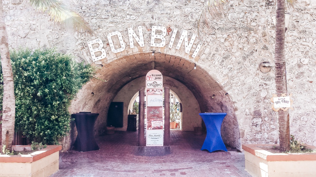 Hoogtepunten Punda Curaçao: 14 mooie plekken | Kim around the World