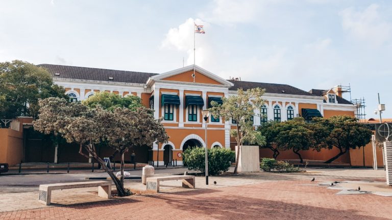 Hoogtepunten Punda Curaçao: 14 mooie plekken | Kim around the World