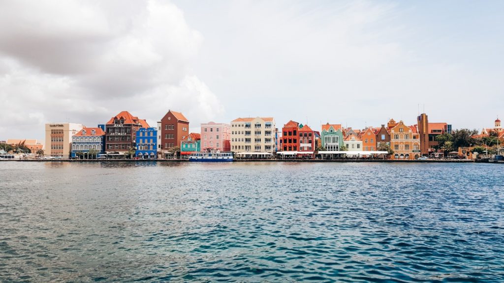 Hoogtepunten Punda Curaçao: 14 mooie plekken | Kim around the World